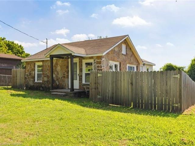 802 Buena Vista Ave, Van Buren, AR 72956