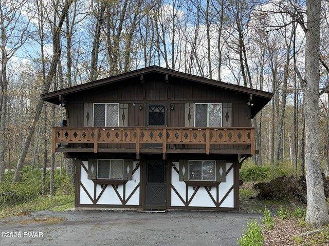 802 Burning Tree Ct, Lords Valley, PA 18428