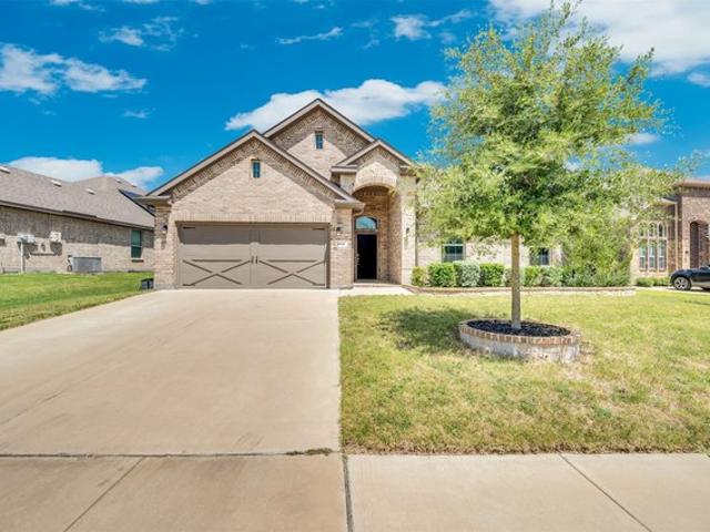 802 Grove Park Ln, Midlothian, TX 76065