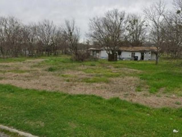 802 E 12th Ave, Corsicana, TX 75110