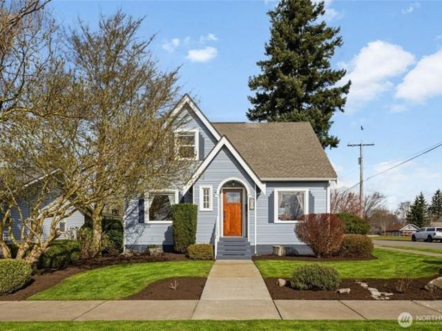 802 Edson St, Lynden, WA 98264