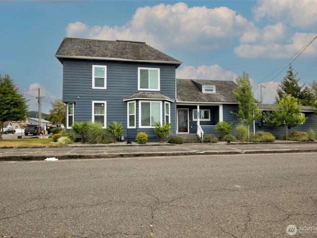 802 Eklund Avenue
