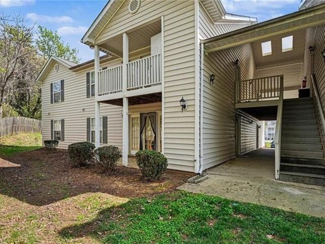 802 Folly Ct Unit G, Greensboro, NC 27409