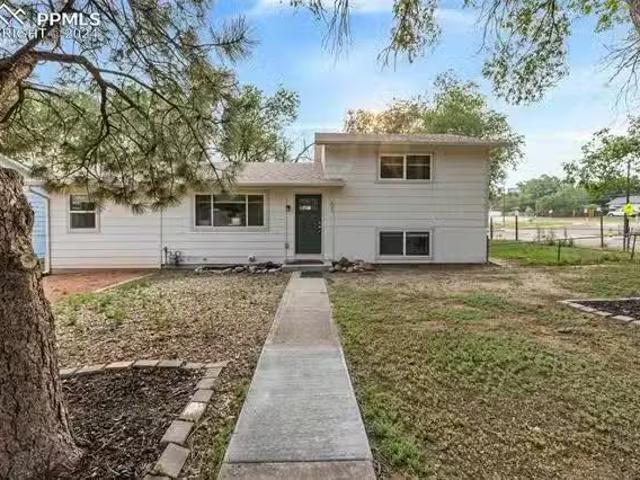 802 HUTCHINSON DR, COLORADO SPRINGS, CO 80910 Single Family Re.