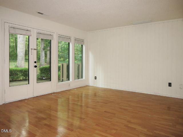 802 Oak Tree Drive