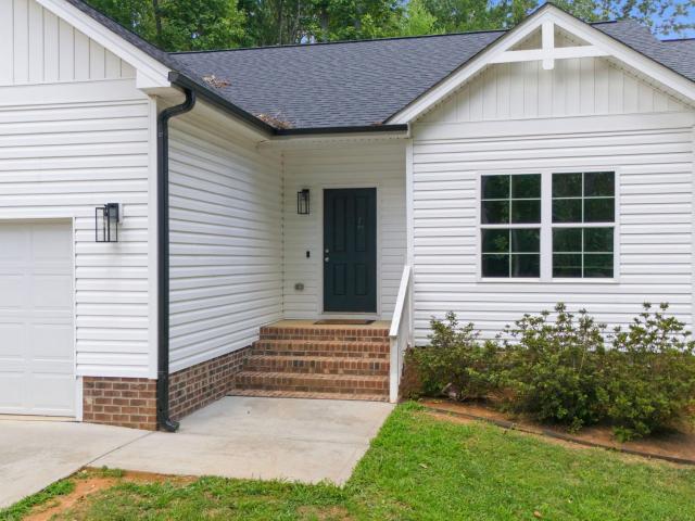 802 Oaks Lane Road