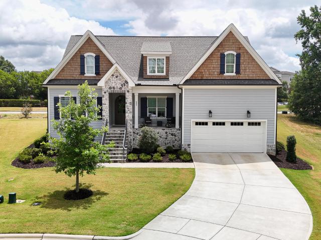 802 Laurelwood Drive