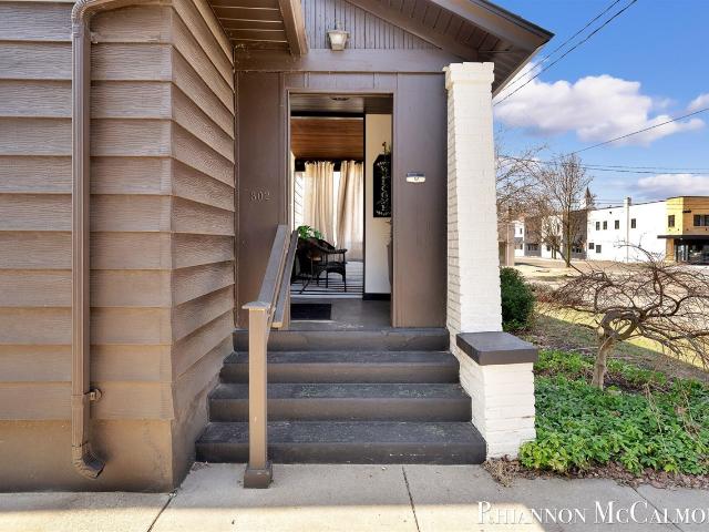 802 Merritt Street