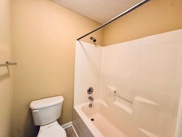 802 Middle Street 2 Bedroom Apartment for Rent at 802 Middle St, Lynchburg, VA 24502