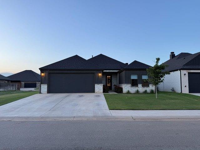 802 N 2nd St, Wolfforth, TX 79382