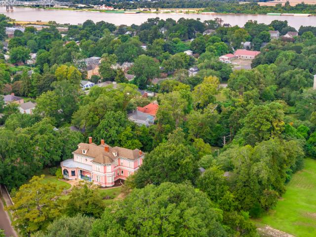 802 N Union St, Natchez, MS 39120 | MLS #4121 | Compass