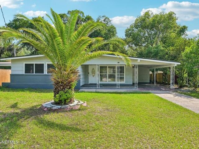 802 N Cypress St, Green Cove Springs, FL 32043
