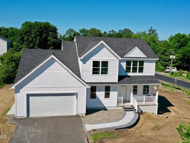 802 S Ravine Rd, Schenectady, NY 12309