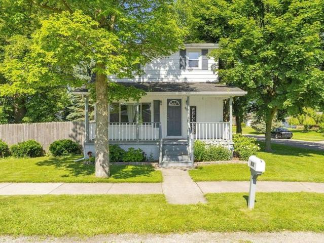 802 Saint James St, Marysville, MI 48040