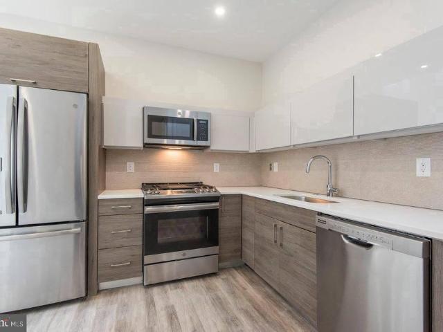 802 Sansom Street # 401