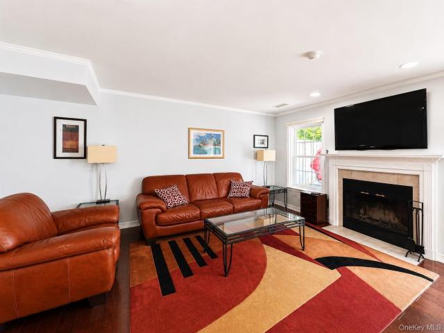 802 Sara Circle