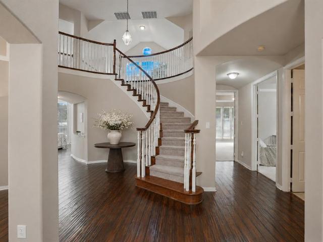 802 Shadybrook Drive
