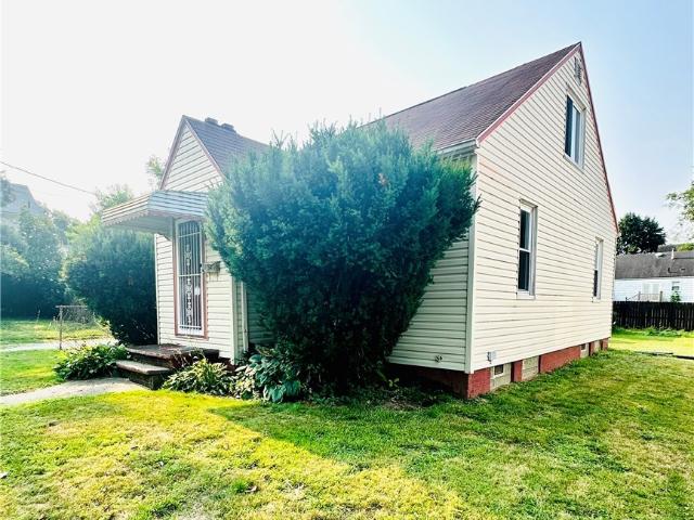 802 Sherlock Place NE