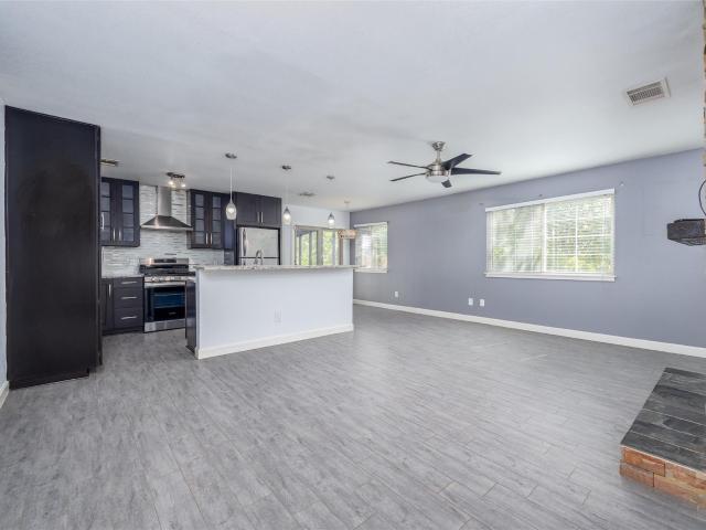 802 Prince Valiant Dr
