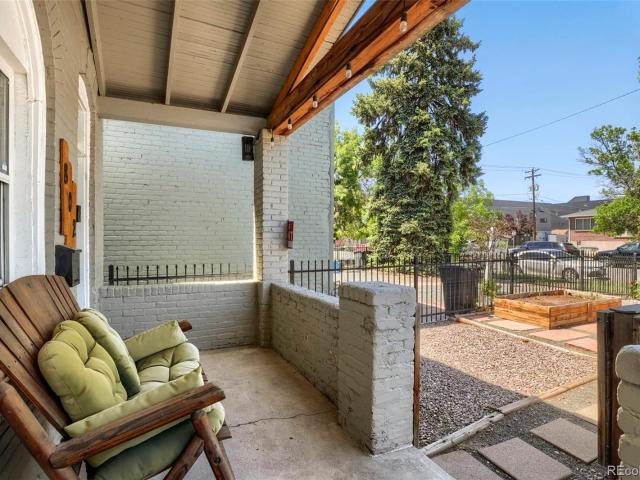 802 W 4th Avenue