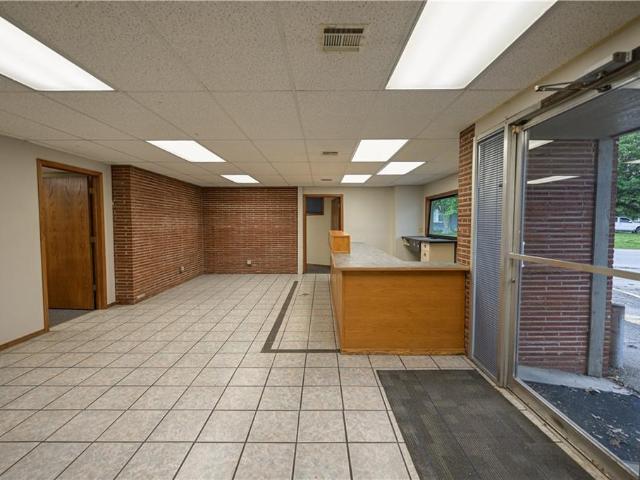 802 W 8th Street