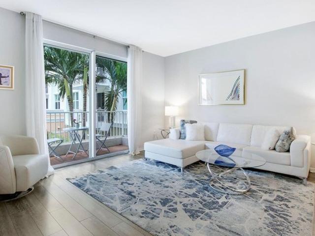 802 W Windward Way Apt 206, Lantana, FL 33462