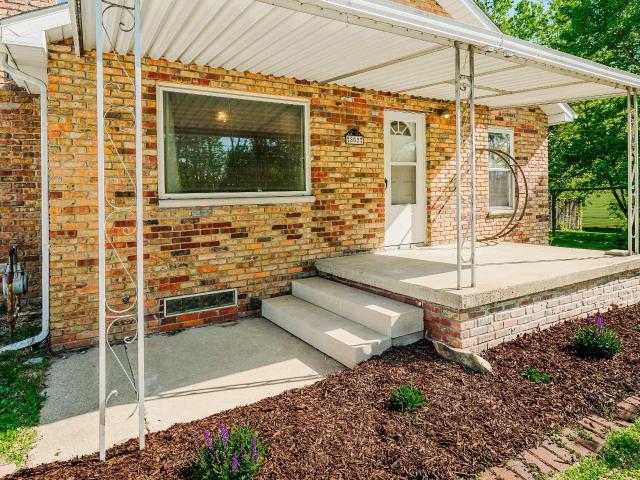 802 W Country Club