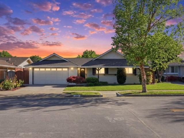 802 W Knickerbocker Dr, Sunnyvale, CA 94087