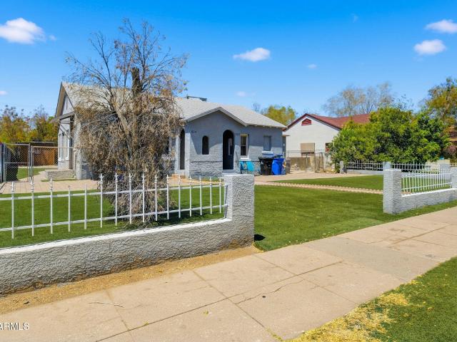 802 W Roosevelt Street