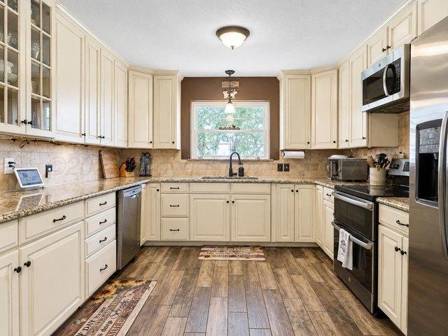 802 Wilbanks Dr, Spearman, TX 79081