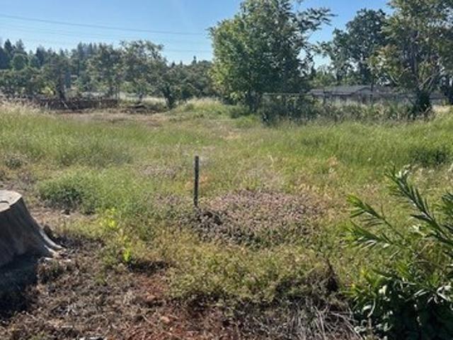 802 Windsor Dr, Paradise, CA 95969