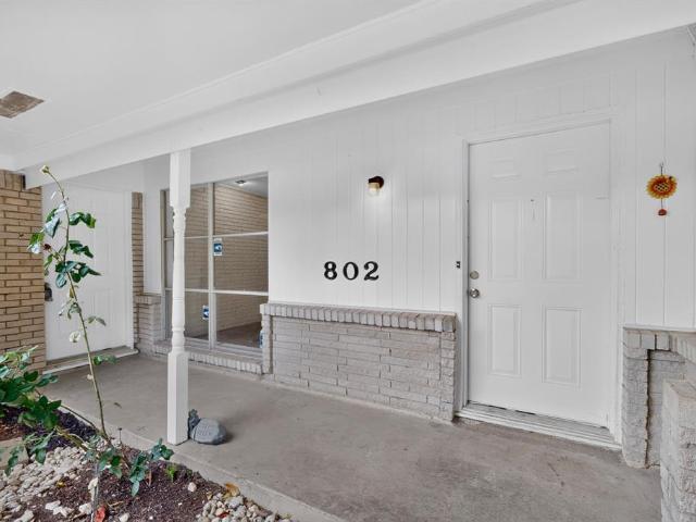 802 Wisteria Way