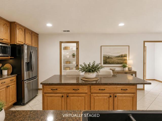 802 Vanessa Way