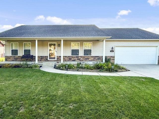 802 Vanessa Way, Kouts, IN 46347
