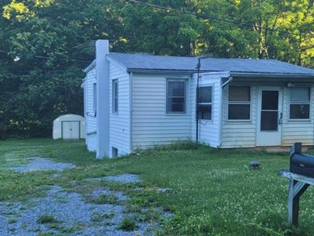 8034 Avis Mill Rd, Williamsport, MD 21795