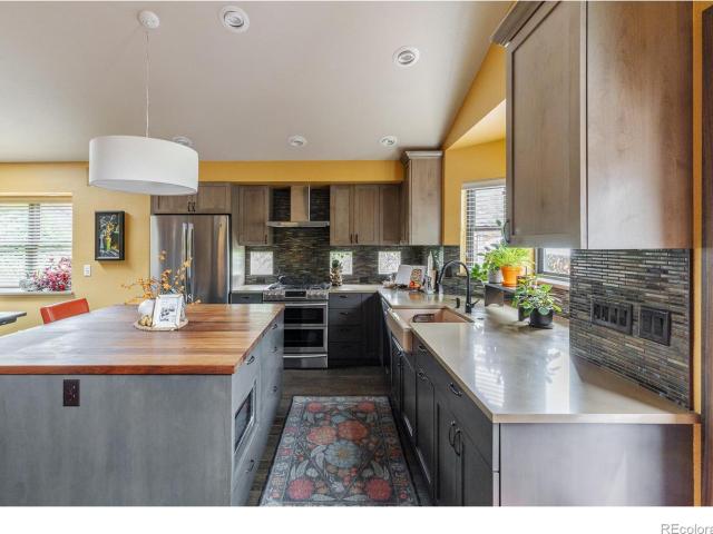 8036 James Court