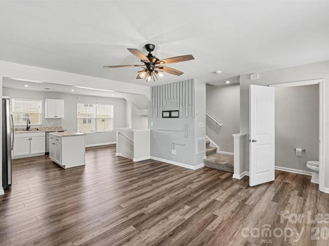 8036 Lanyard Terrace