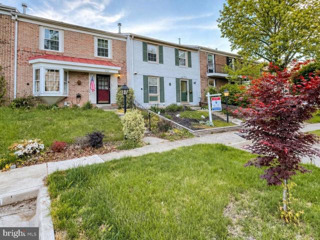 8036 St Annes Ct, Alexandria, VA 22309 | MLS #VAFX2295 | Compass