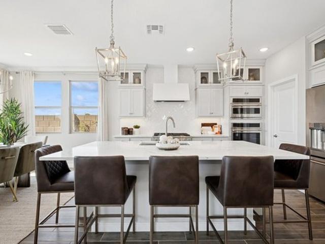 8036 W Harmont Dr, Peoria, AZ 85345