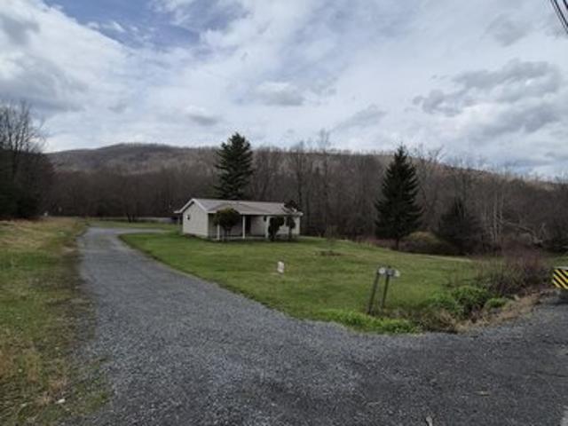8038 Midland Trl W, Hines, WV 25958