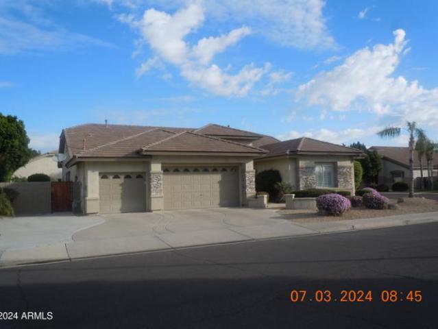 8038 W Sands Dr, Peoria, AZ 85383