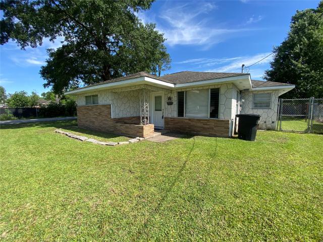 8038 Woodlyn Road