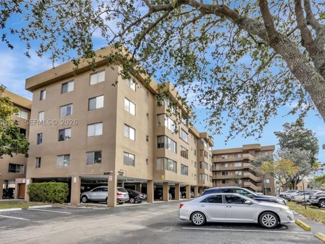 8030 Hampton Blvd Apt 211, North Lauderdale, FL 33068