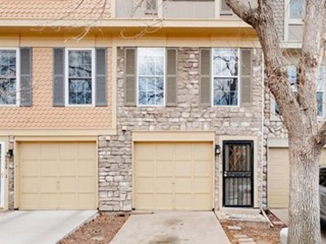 8030 S Columbine Ct, Centennial, CO 80122