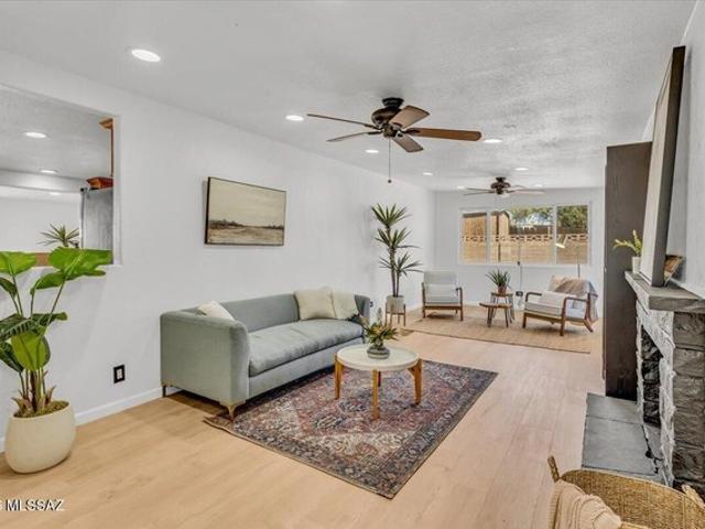 8031 E 17th Pl, Tucson, AZ 85710