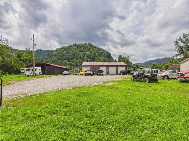 8031 KY Route 122, Minnie, KY 41651