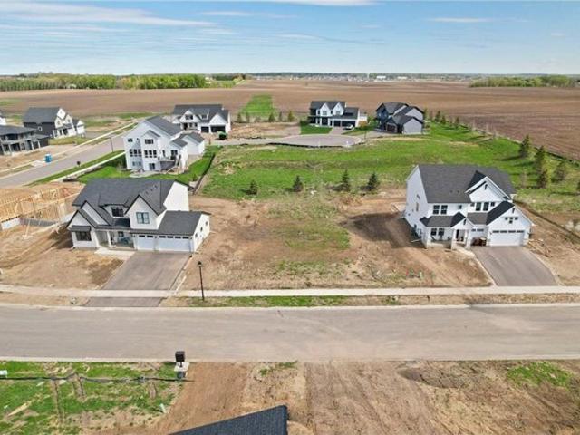 8031 th St W, Lakeville, MN 55044