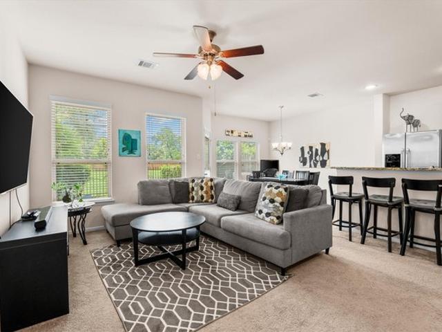 8031 Villa Lago Ln, Houston, TX 77070