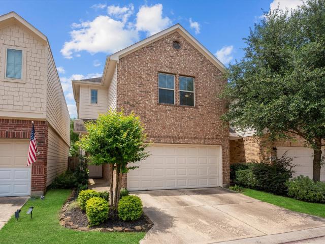 8031 Villa Lago Lane