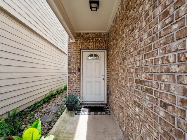 8031 Villa Lago Lane